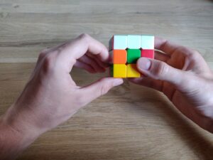 Easy Rubik’s Cube magic trick explained (illustrated guide)