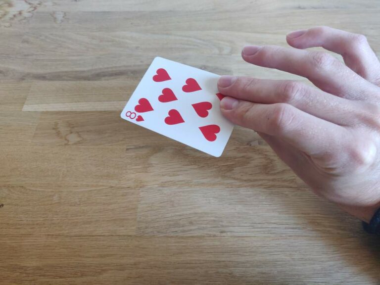 The Snap Change card trick: Easy tutorial with images